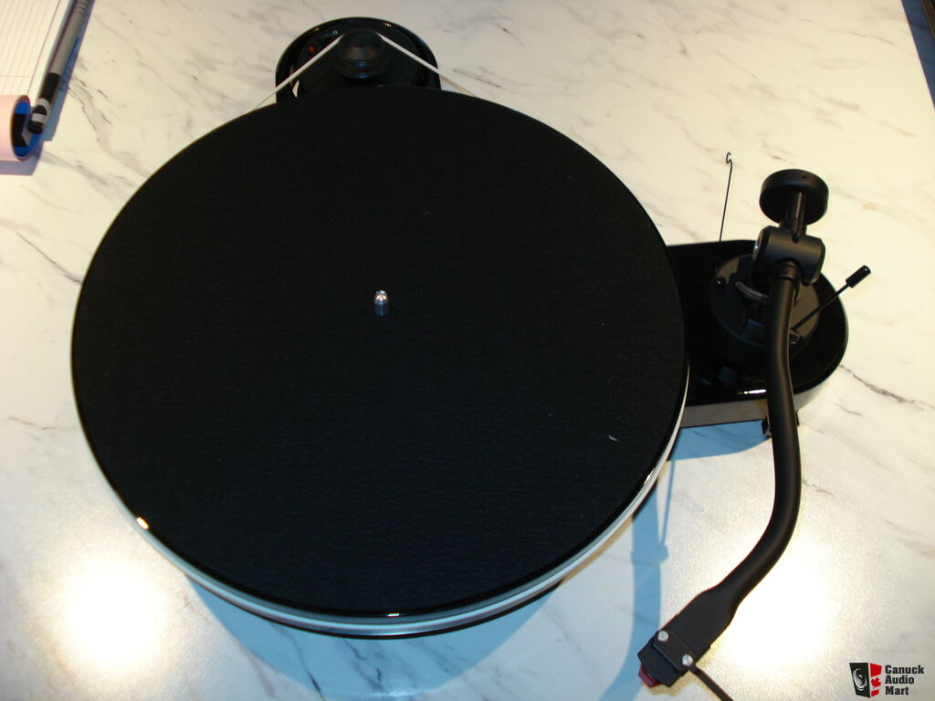 PROJECT RPM 1.3 BELT DRIVE TURNTABLE Photo #912681 - Canuck Audio Mart