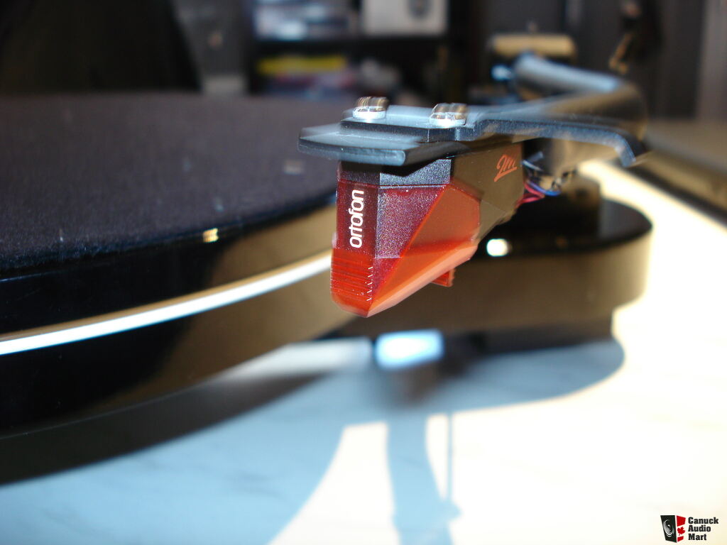 PROJECT RPM 1.3 BELT DRIVE TURNTABLE Photo #912681 - Canuck Audio Mart