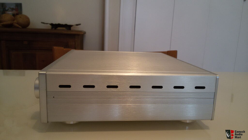 Sale Pending)Yulong DA8 Silver dac/Headphone Amp/Variable volume Photo ...