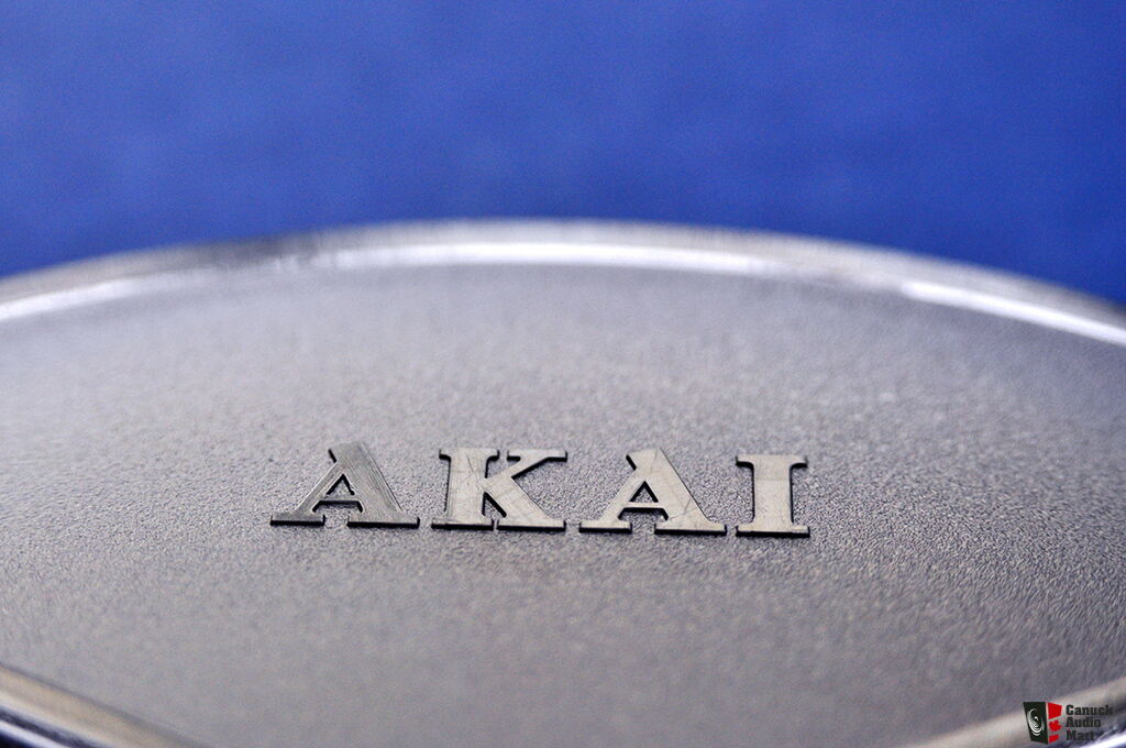 AKAI 7 " Original Japanese Empty Smoke Plastic Reel, Excellent. Very ...