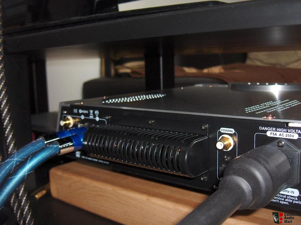 Jungson CD-VS3 Tube Output CD Player with HDCD Photo #94109 - Canuck ...