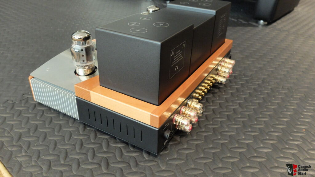 UNISON SINFONIA TUBE INTEGRATED AMPLIFIER Photo #947717 - UK Audio Mart