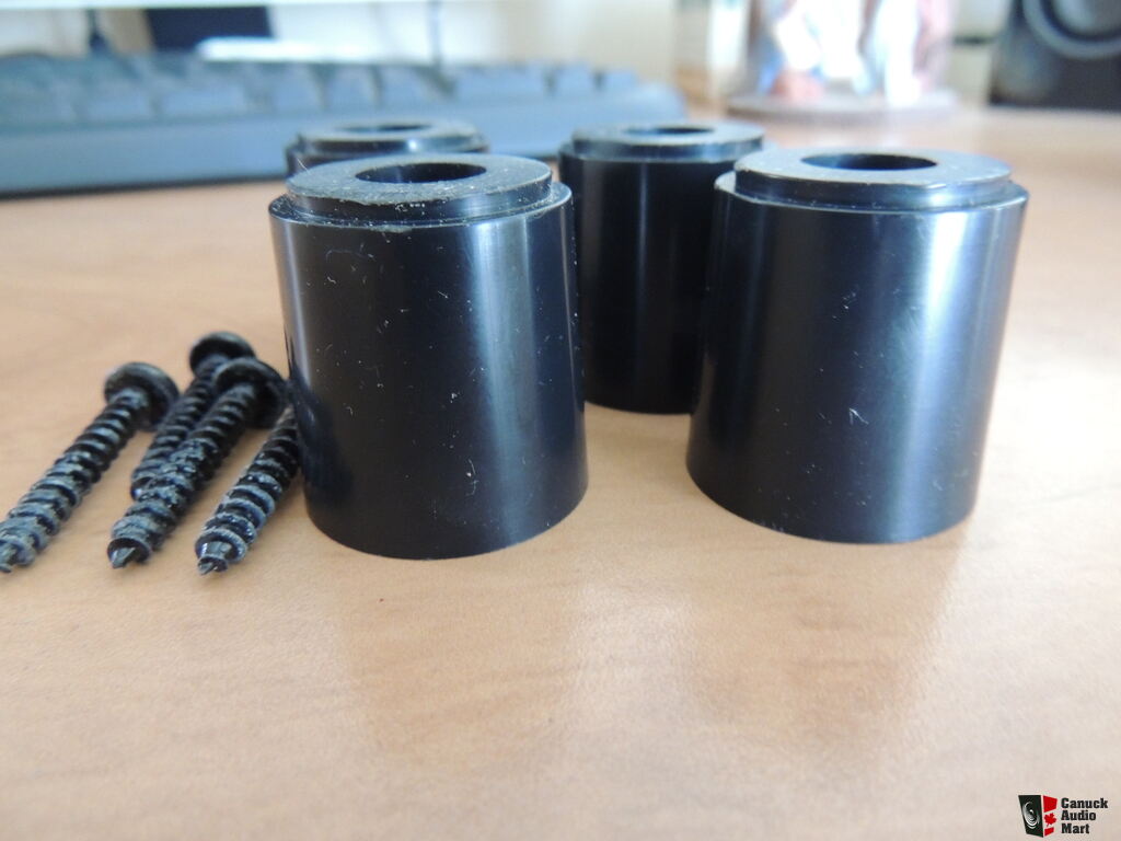 4) Mounting Feet with screws from Harman Kardon HK595 Subwoofer Photo ...