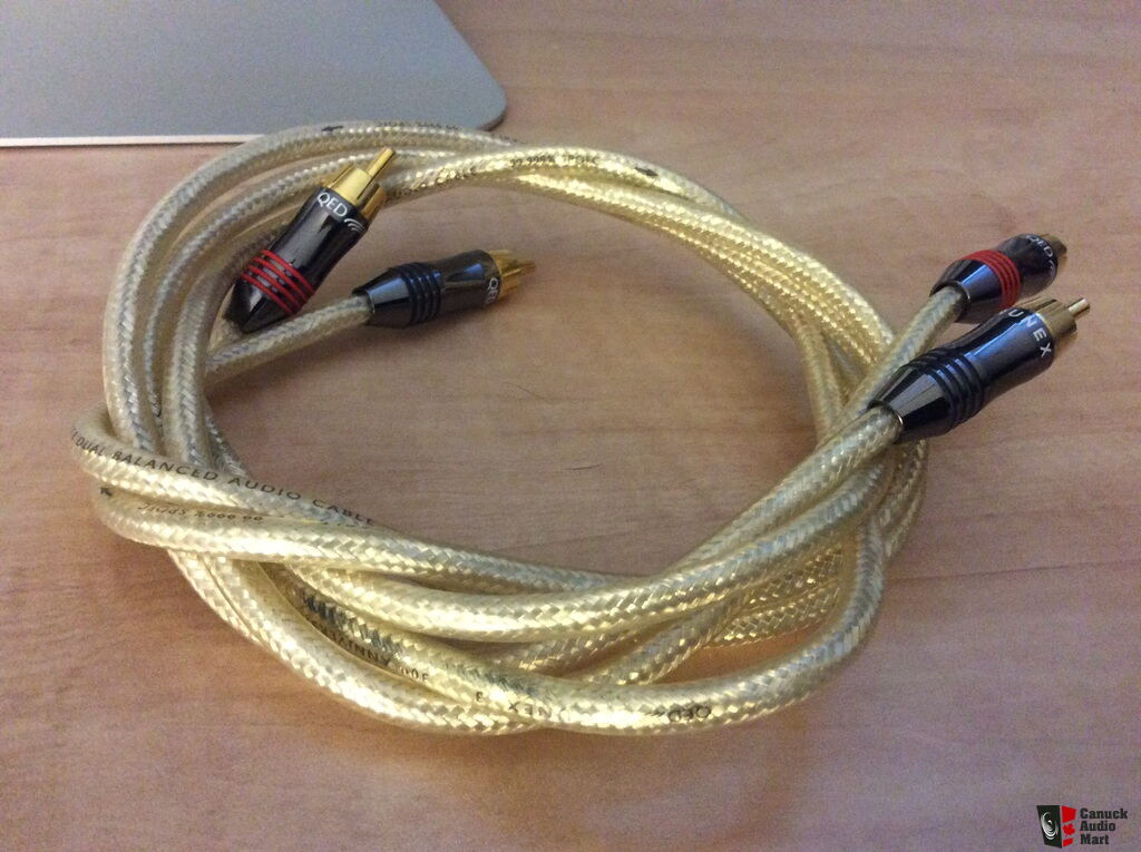 QED Qunex 3 30th Anniversary Silver RCA (1M) Photo #977349 - Canuck ...