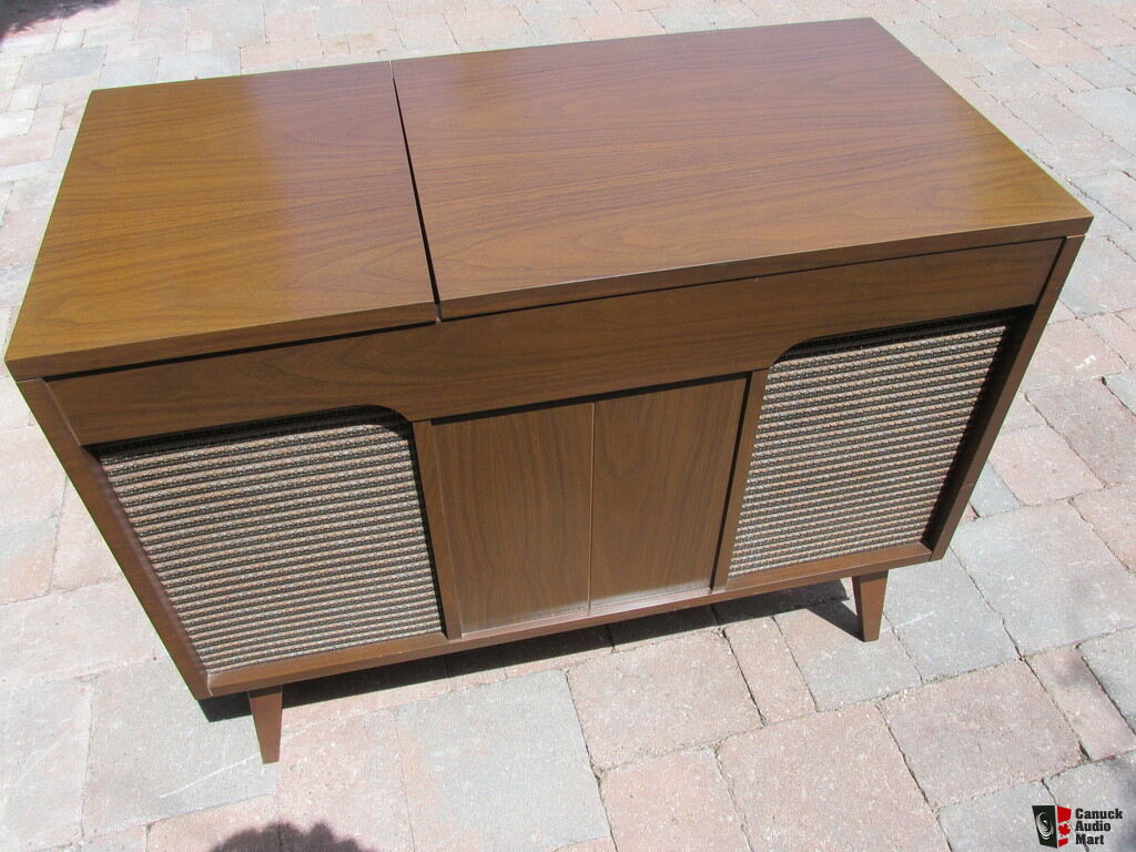 Fleetwood Corp Windsor HI/FI Stereo Console Mid 60's FREE!!! Photo ...